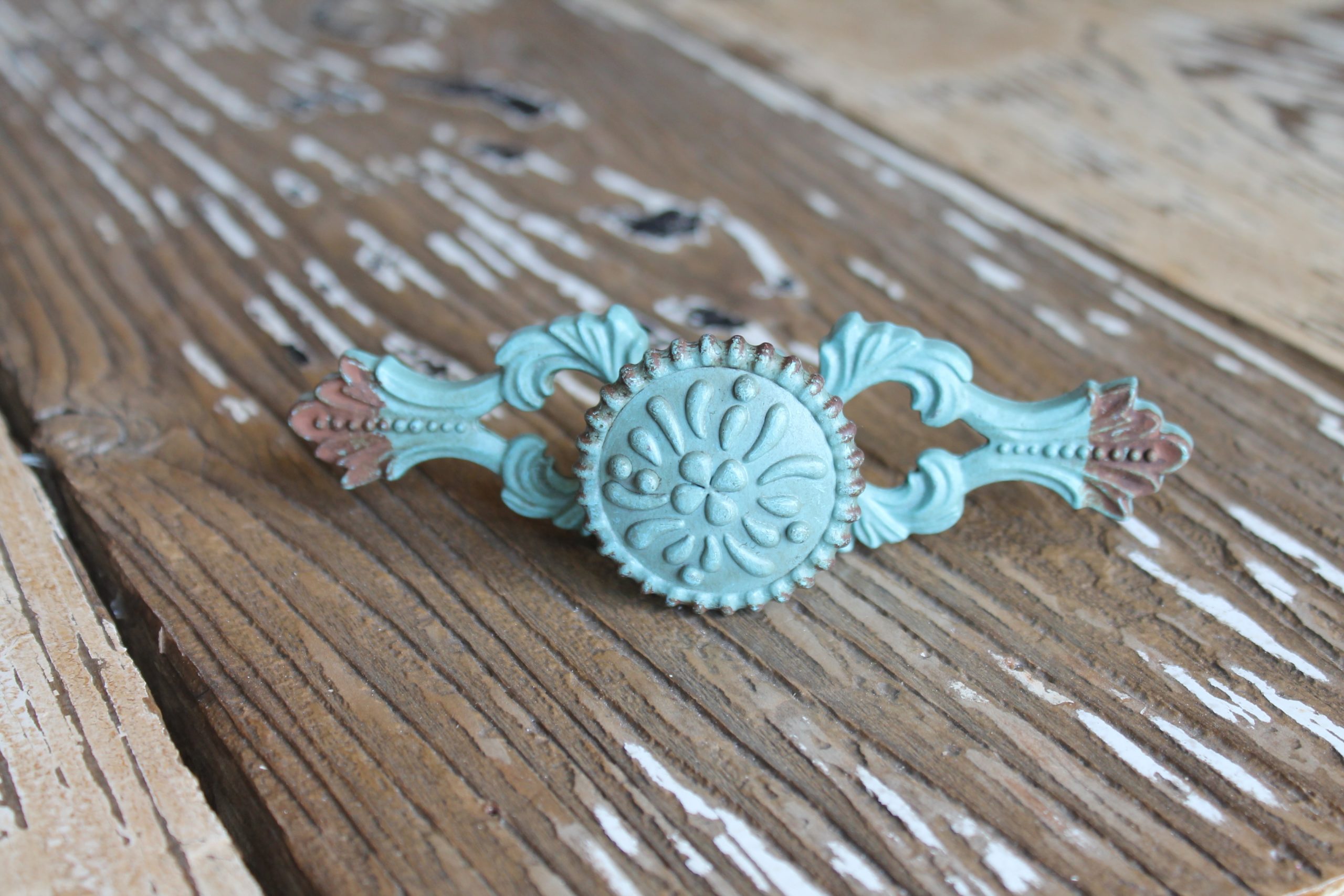 Painted pantry handles in my new gray kitchen - Jennifer Allwood Home