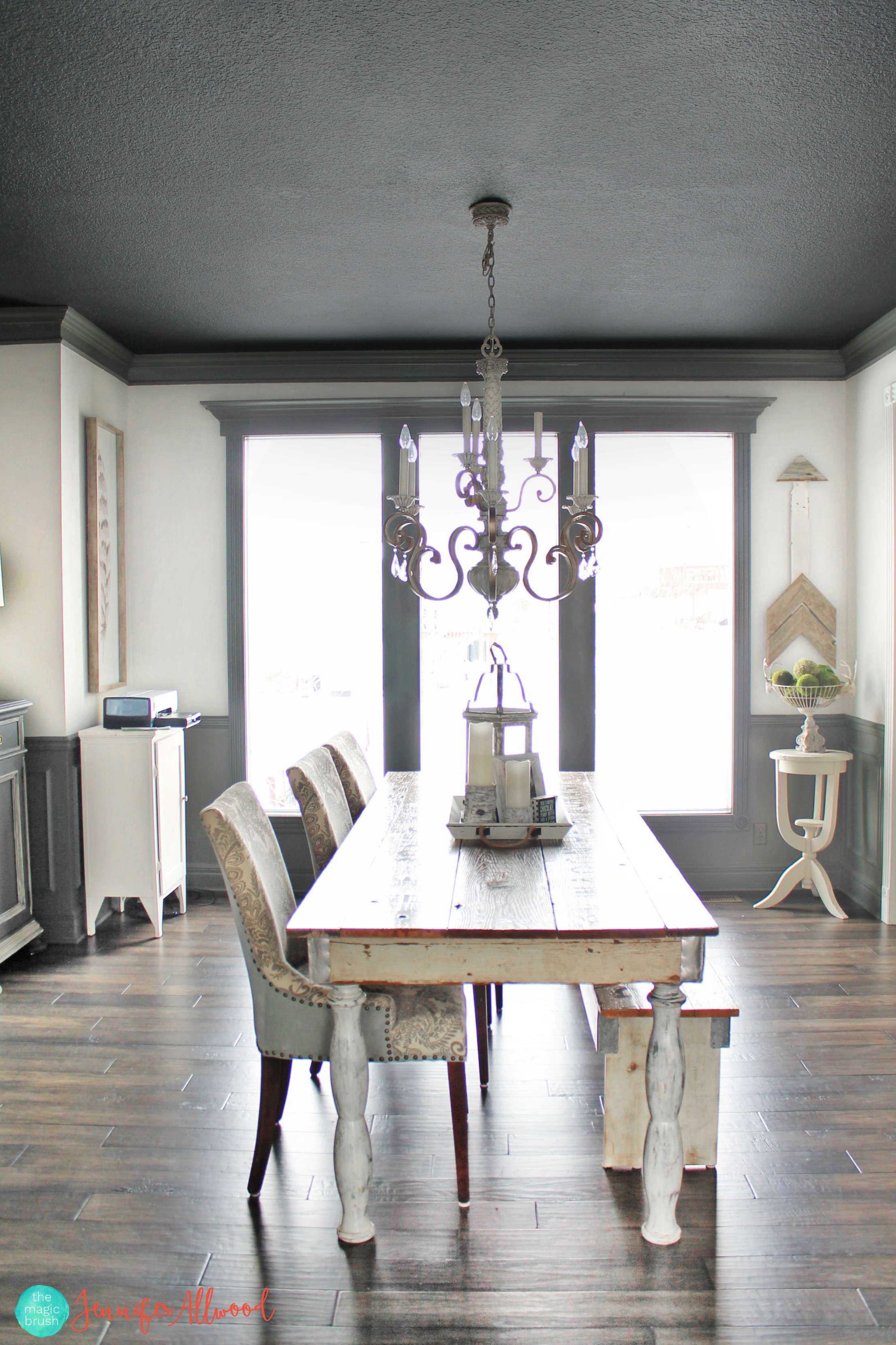 Painted Black Ceiling in the Dining Room | Magic Brush